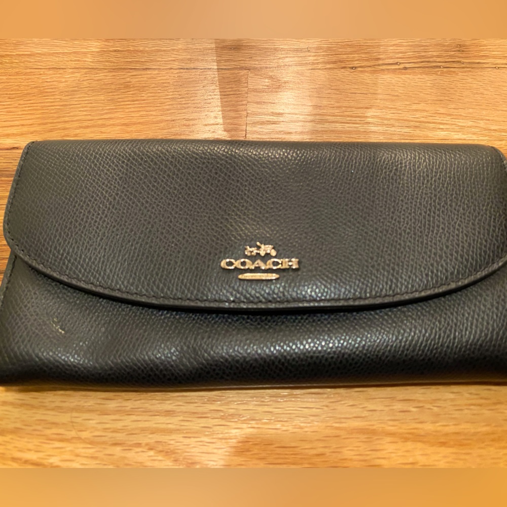 Coach Flap Wallet With Snap Closure - Gem